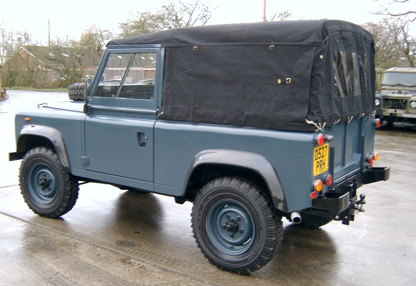 Defender 90" in RAF Blue